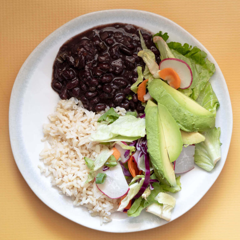 What Latinas Need to Know to Start A Plant-Based Diet - Nutrition con ...